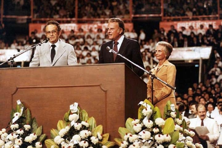 42 Years After Billy Graham Preached in Mexico City, Franklin Graham ...